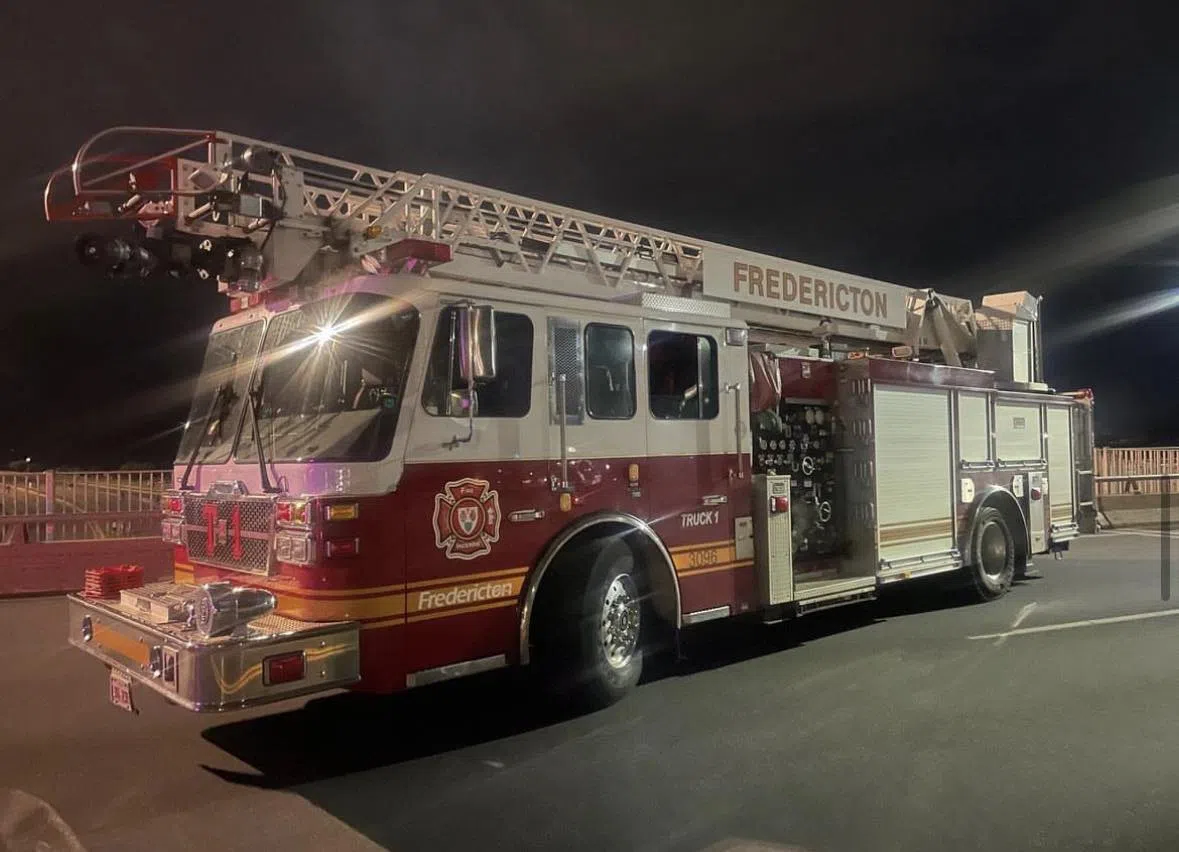 Fire damages 180 year old Fredericton building - Acadia Broadcasting